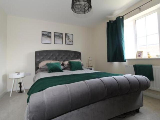 2 bedroom semi detached house for rent in Harrier Drive, Finberry, Ashford, TN25