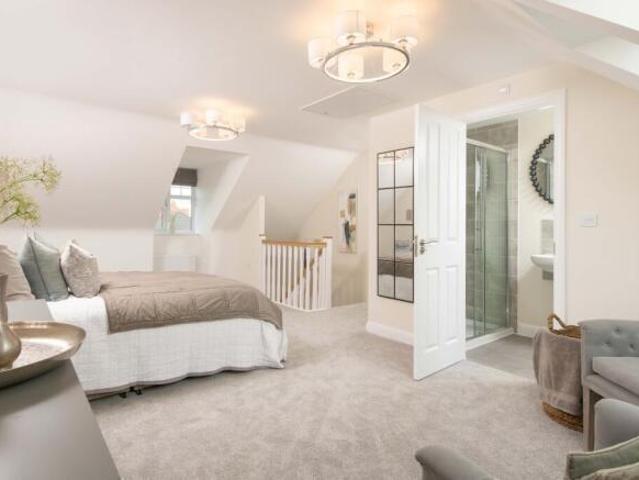 2 bedroom semi detached house for rent in Henley Gate, Ipswich, Suffolk, IP1