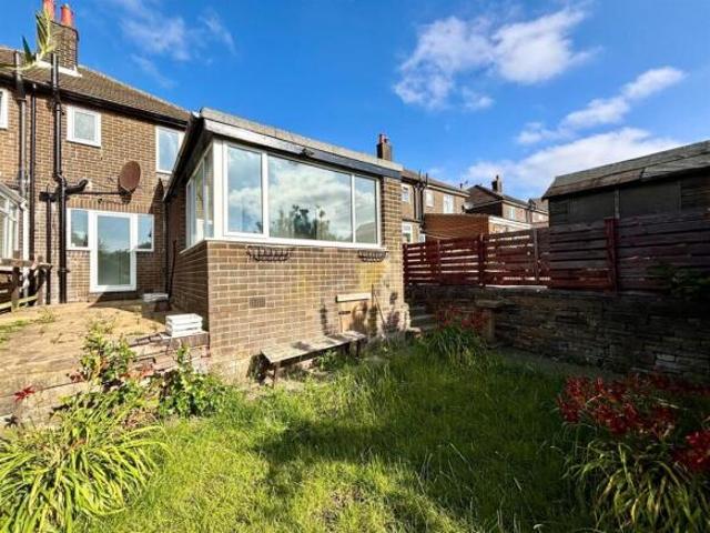 2 bedroom semi detached house for rent in Heatherfield Road, Marsh, HD1