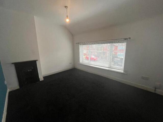 2 bedroom semi detached house for rent in High Bank Road, Droylsden, Manchester, M43 6ET, M43
