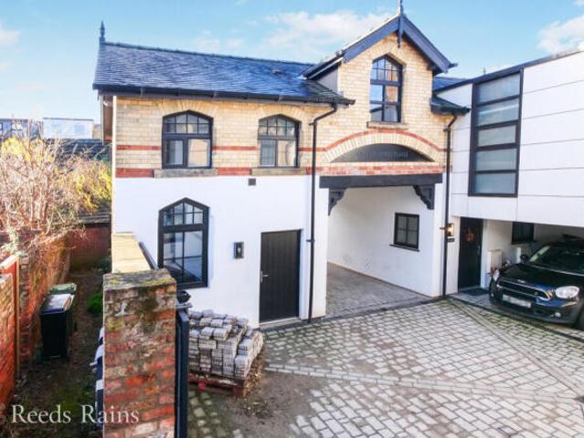 2 bedroom semi detached house for rent in Howard Street, York, North Yorkshire, YO10