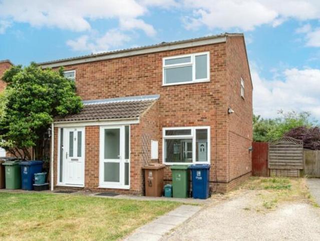 2 bedroom semi detached house for rent in Hunter Close, Oxford, OX4 2PX, OX4