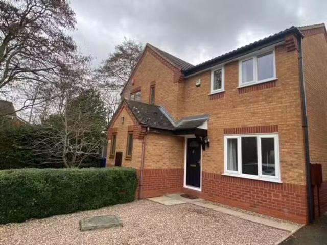 2 bedroom semi detached house for rent in Huntingdon Close, Ta.