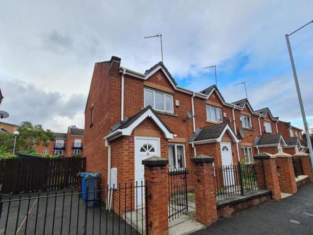 2 Bedroom Semi detached House For Rent In Hulme