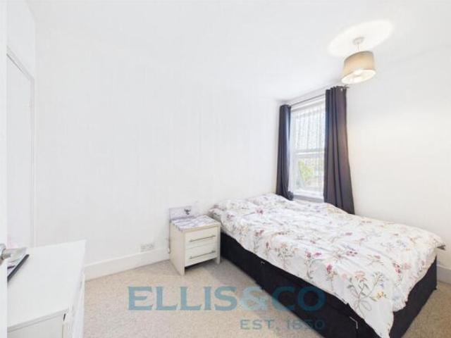 2 bedroom semi detached house for rent in Judd Road, Tonbridge, Kent, TN9