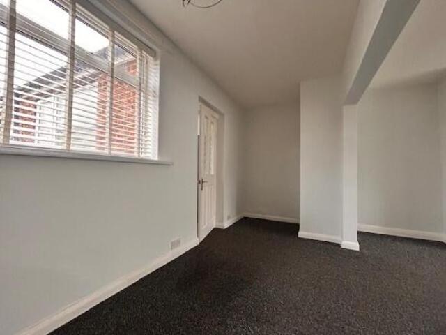 2 bedroom semi detached house for rent in Kathleen Road, Hull, East Riding of Yorkshire, HU8