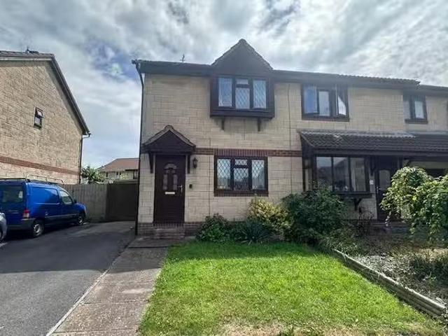 2 bedroom semi detached house for rent in Kelston Road, Worle.