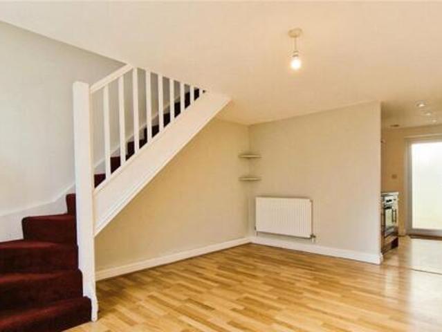 2 Bedroom Semi detached House For Rent In Kingswood, Bristol