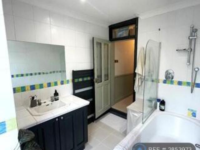 2 bedroom semi detached house for rent in Leas Road, Guildford, GU1