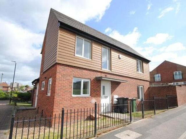 2 Bedroom Semi detached House For Rent In Leeds, West Yorkshire