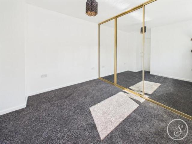 2 bedroom semi detached house for rent in Lincombe Bank, Leeds LS8