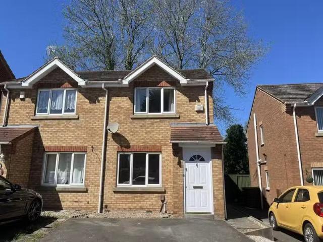 2 bedroom semi detached house for rent in Lomond Way, CV10