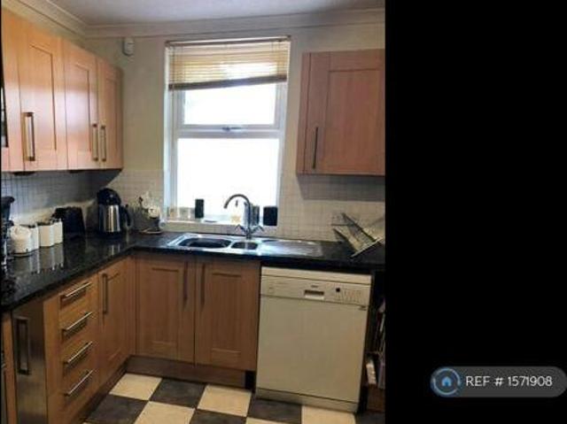 2 Bedroom Semi detached House For Rent In London