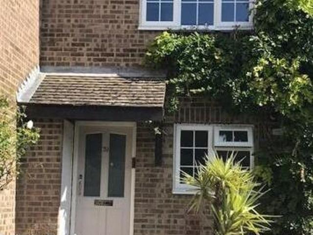 2 Bedroom Semi detached House For Rent In London