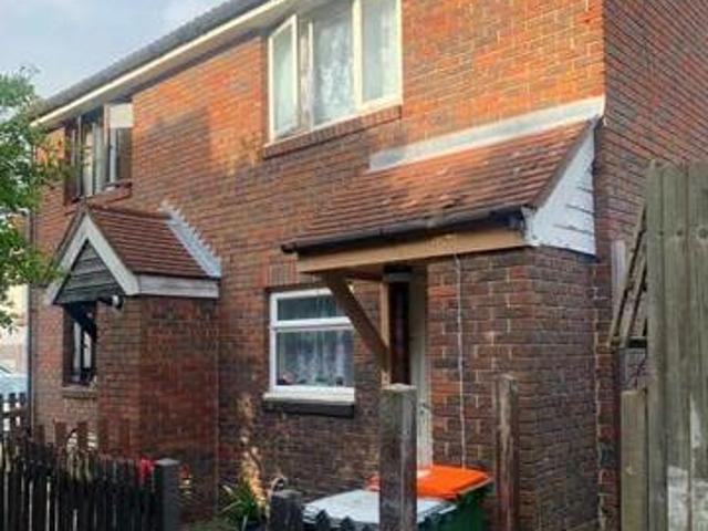 2 Bedroom Semi detached House For Rent In London