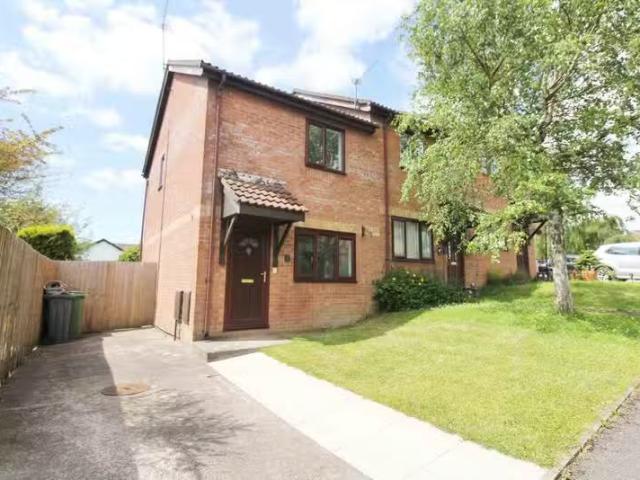 2 bedroom semi detached house for rent in Llys Tudful, Creigia.