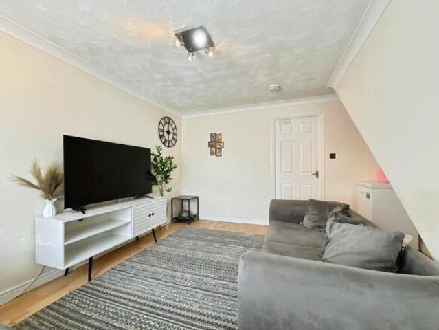 2 bedroom semi detached house for rent in Lupin Road, Lincoln, LN2