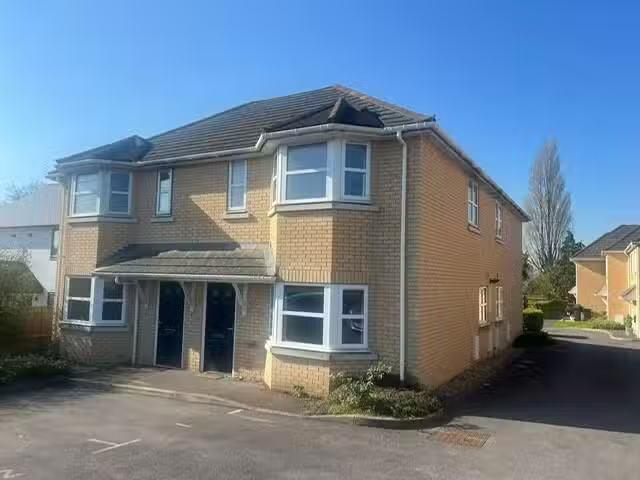 2 bedroom semi detached house for rent in Maple Close, Upton.