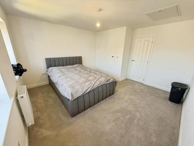 2 bedroom semi detached house for rent in Miles Way, Canterbury, CT1
