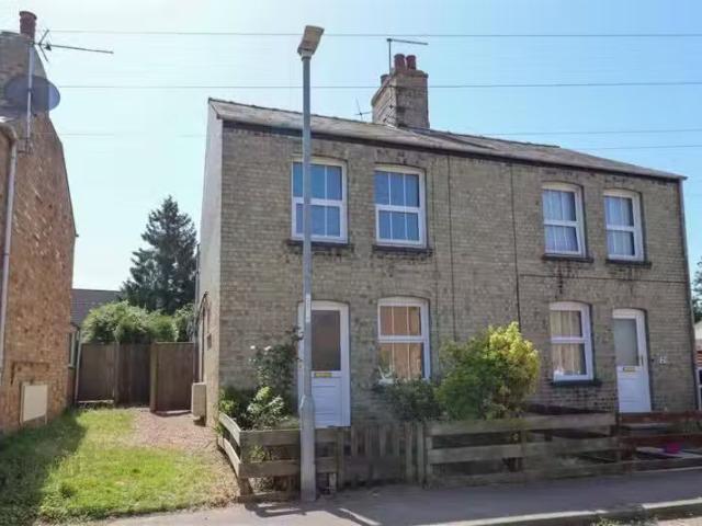 2 bedroom semi detached house for rent in Mill Corner, Soham.