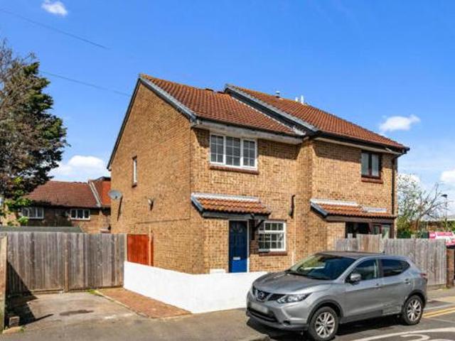 2 Bedroom Semi detached House For Rent In Mitcham