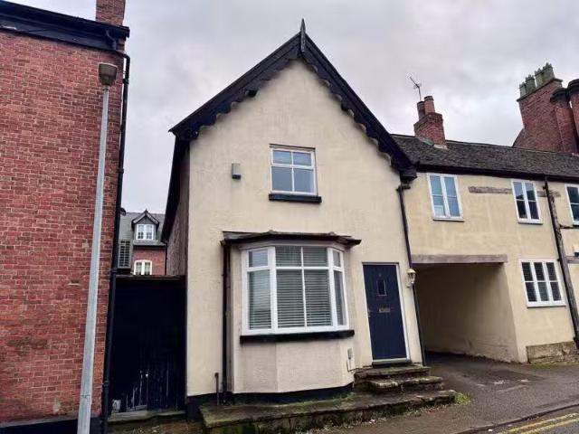2 bedroom semi detached house for rent in Moody Street, Congle.