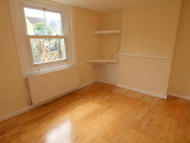2 bedroom semi detached house for rent in Moorend Road, GL53 0HD, GL53