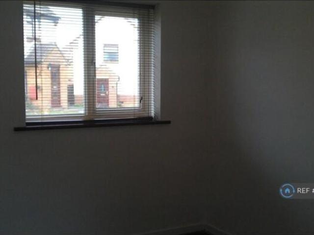 2 bedroom semi detached house for rent in Nelson Close, Crownhill, Milton Keynes, MK8