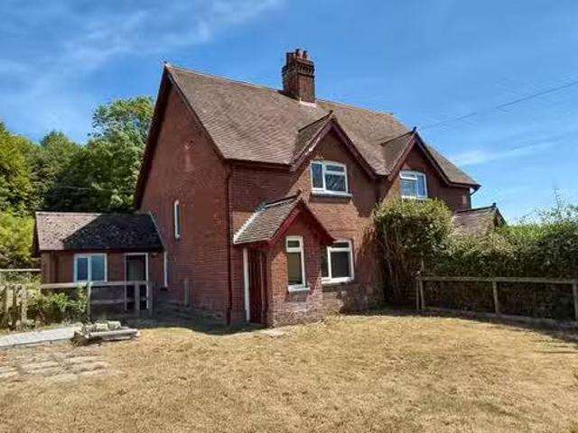 2 bedroom semi detached house for rent in New Cottages, Sturmi.