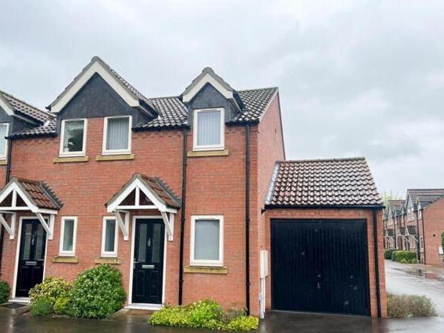 2 Bedroom Semi detached House For Rent In North Hykeham