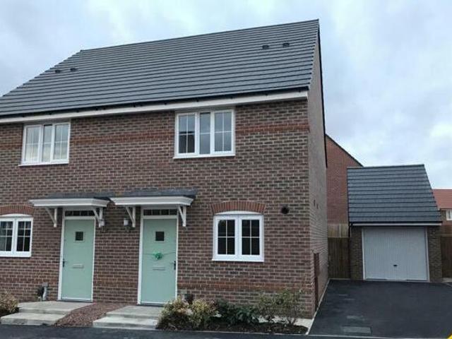 2 Bedroom Semi detached House For Rent In Nottingham, Nottinghamshire