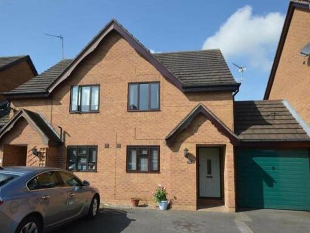 2 Bedroom Semi detached House For Rent In Nottingham, Nottinghamshire