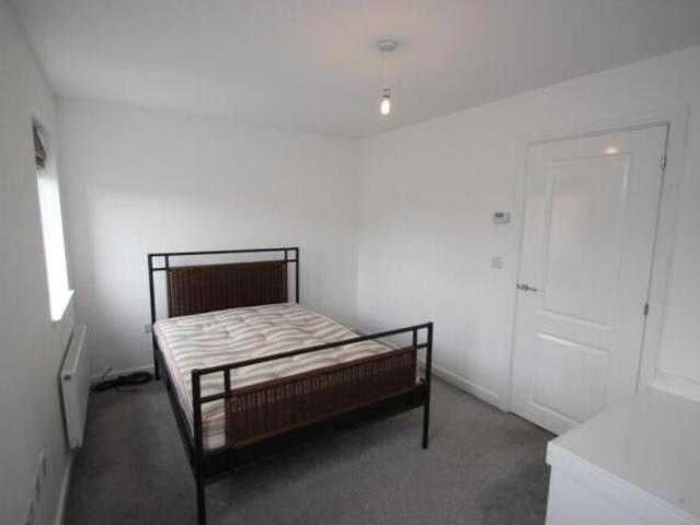 2 bedroom semi detached house for rent in Oak Tree Place, Leeds, West Yorkshire, UK, LS9