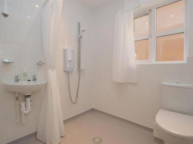 2 bedroom semi detached house for rent in Patrick Road, Caversham, RG4