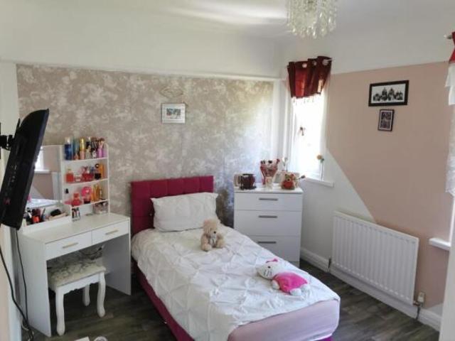 2 bedroom semi detached house for rent in Planetree avenue, Fenham, NE4