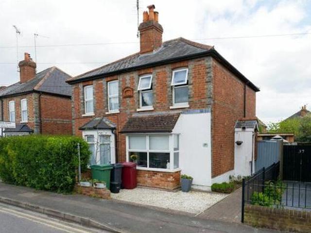 2 Bedroom Semi detached House For Rent In Reading, Berkshire