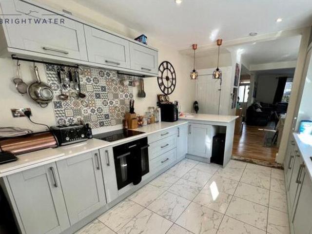 2 Bedroom Semi detached House For Rent In Ringwood, Hampshire