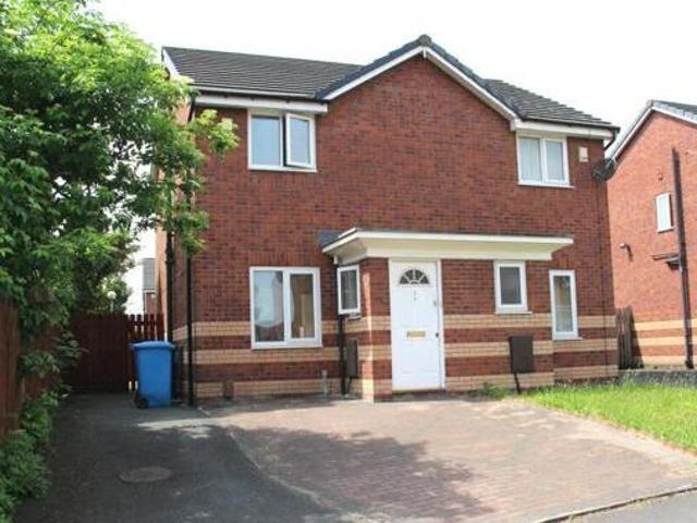 2 Bedroom Semi detached House For Rent In Salford, Lancashire