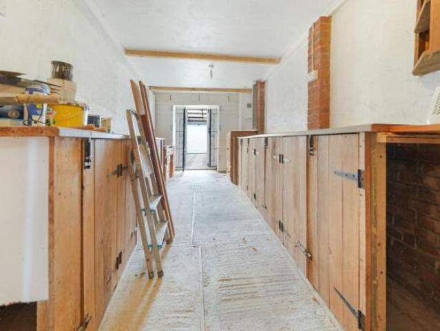 2 bedroom semi detached house for rent in Satis Avenue, Sittingbourne, ME10