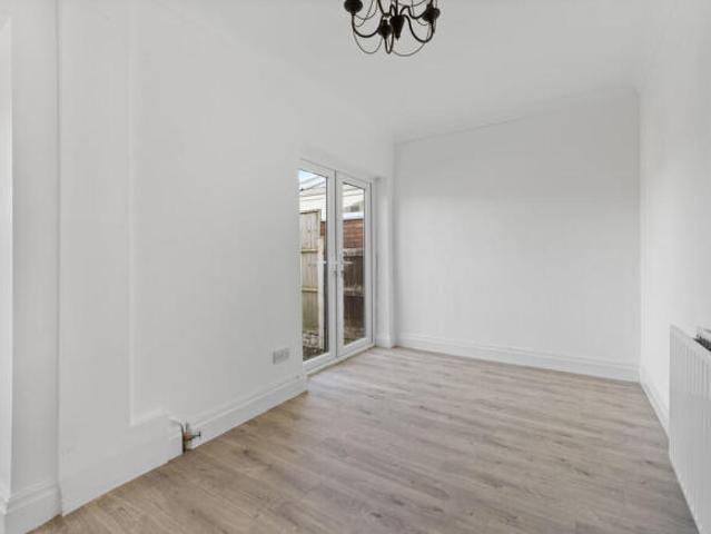 2 bedroom semi detached house for rent in Sealand Road, Chester, Cheshire, CH1