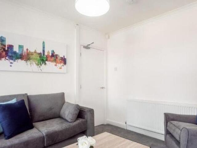 2 Bedroom Semi detached House For Rent In Selly Oak, Birmingham
