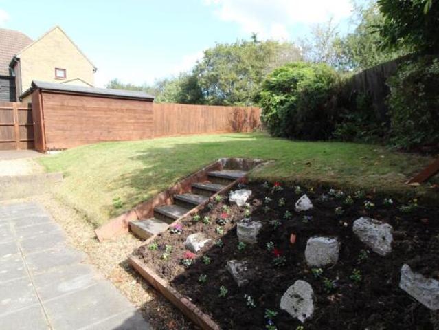 2 bedroom semi detached house for rent in Shenley Church End, MK5