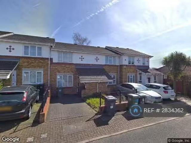 2 bedroom semi detached house for rent in Sissinghurst Close.
