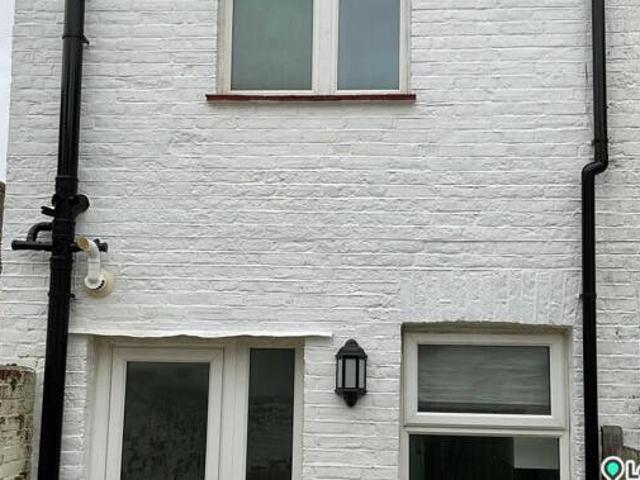 2 Bedroom Semi detached House For Rent In St. Leonards on sea