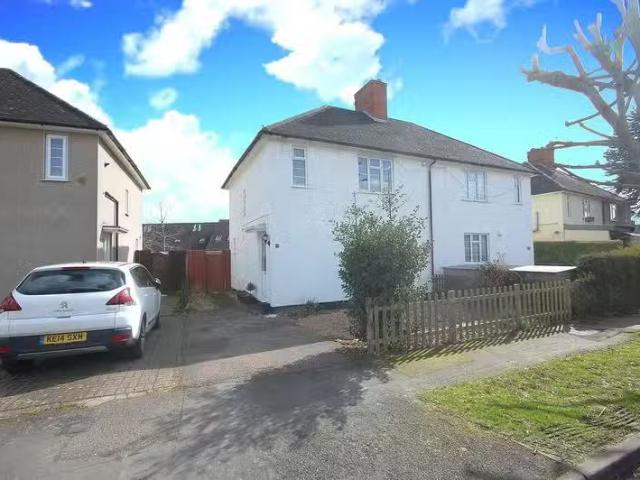 2 bedroom semi detached house for rent in Stonecross Road, Hat.