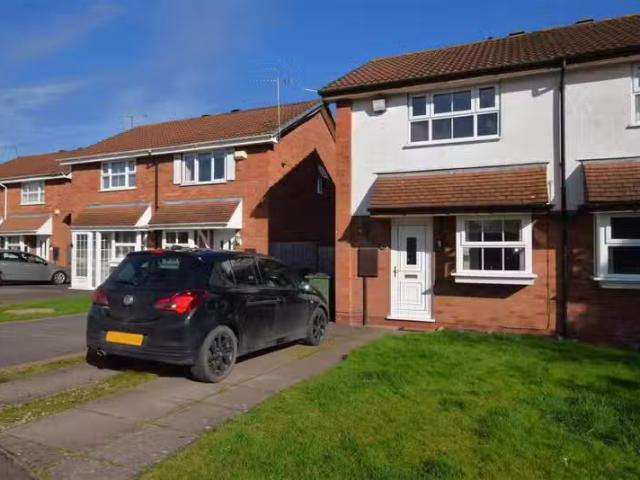 2 bedroom semi detached house for rent in Stonefields Close Wa.