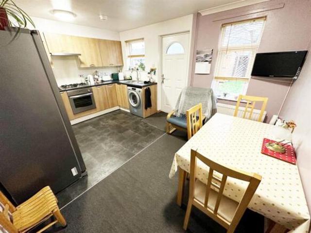 2 bedroom semi detached house for rent in Stainbeck Road, Meanwood, Leeds, West Yorkshire. LS7