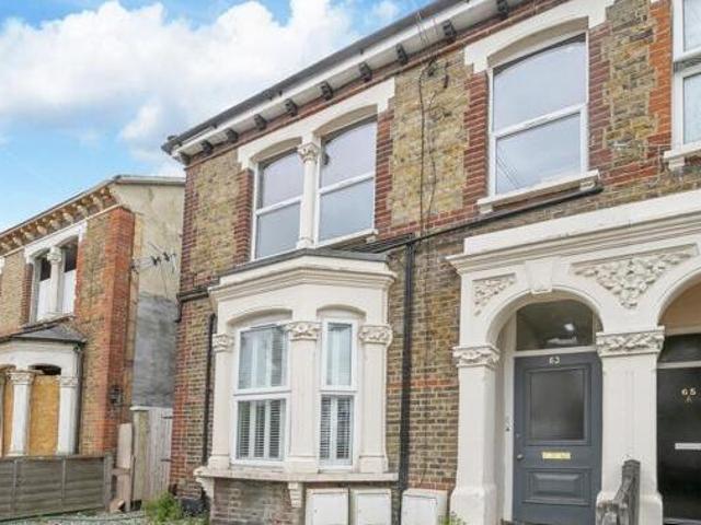 2 Bedroom Semi detached House For Rent In Stratford, London