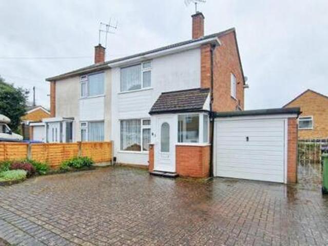 2 Bedroom Semi detached House For Rent In Studley, Warwickshire