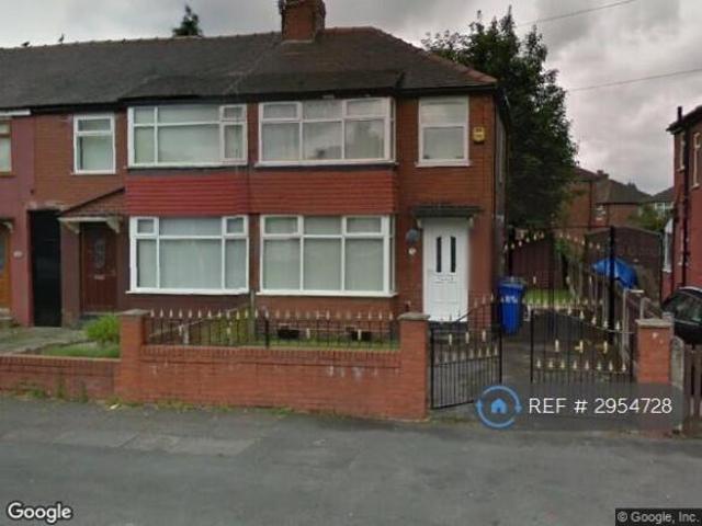 2 bedroom semi detached house for rent in Sunnyside Road, Manchester, M43